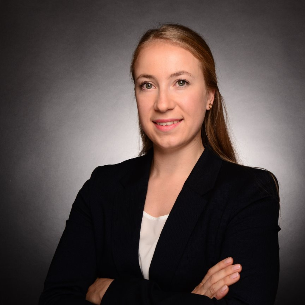 Joline Raupp - Business Consulting & Digital Management - FOM ...