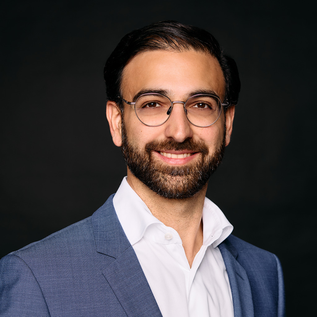 Prof. Dr. Pedram Nazari - Professor für Software Engineering und ...