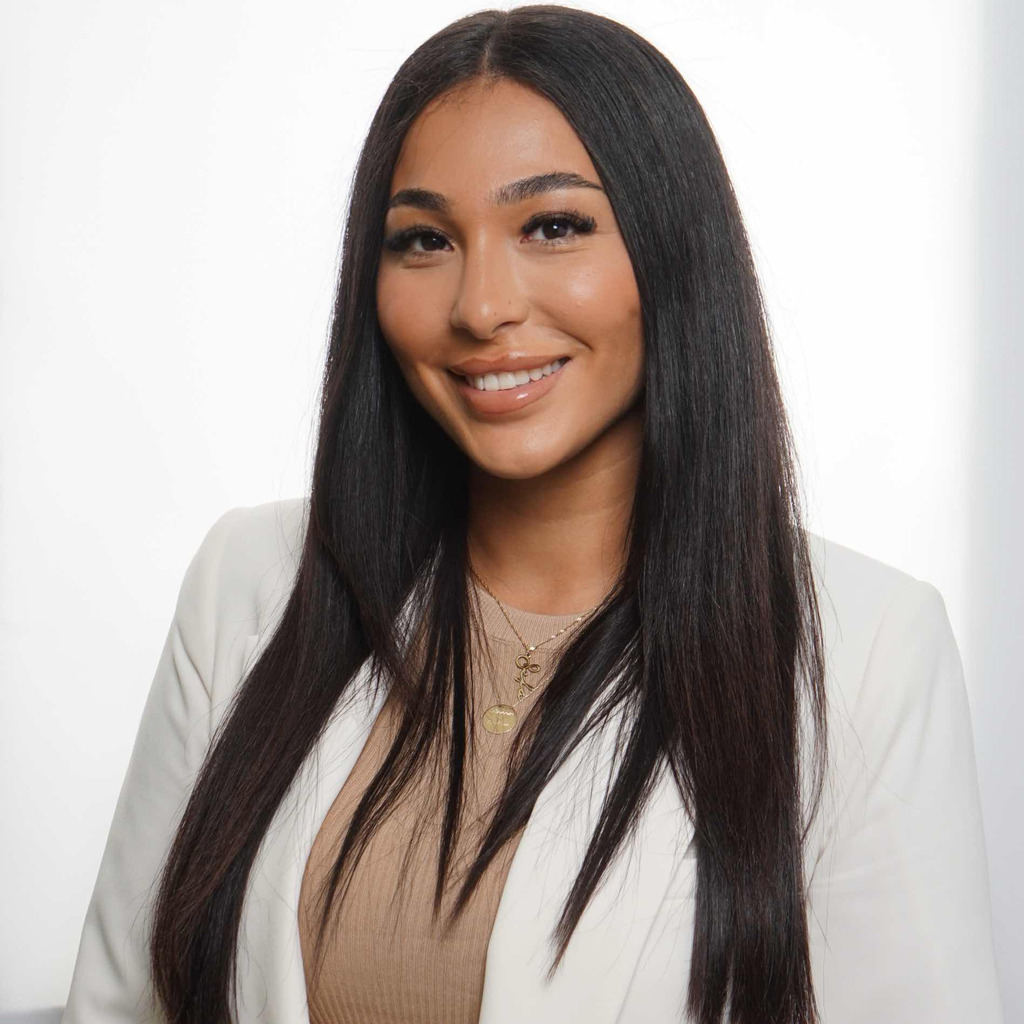 Dilara Enes - Bankkauffrau - Volksbank Viersen eG | XING