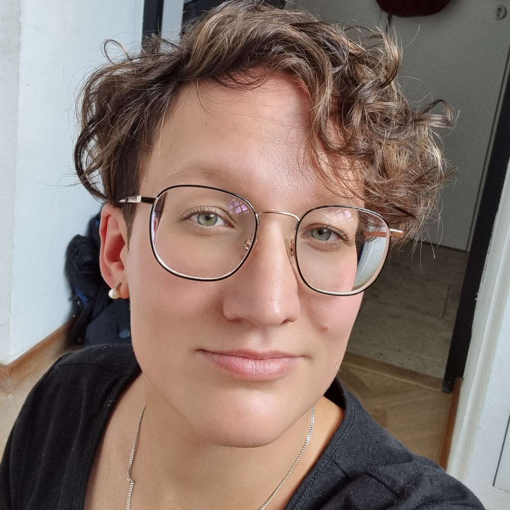 Jennifer Winter's Instagram, Twitter & Facebook on IDCrawl