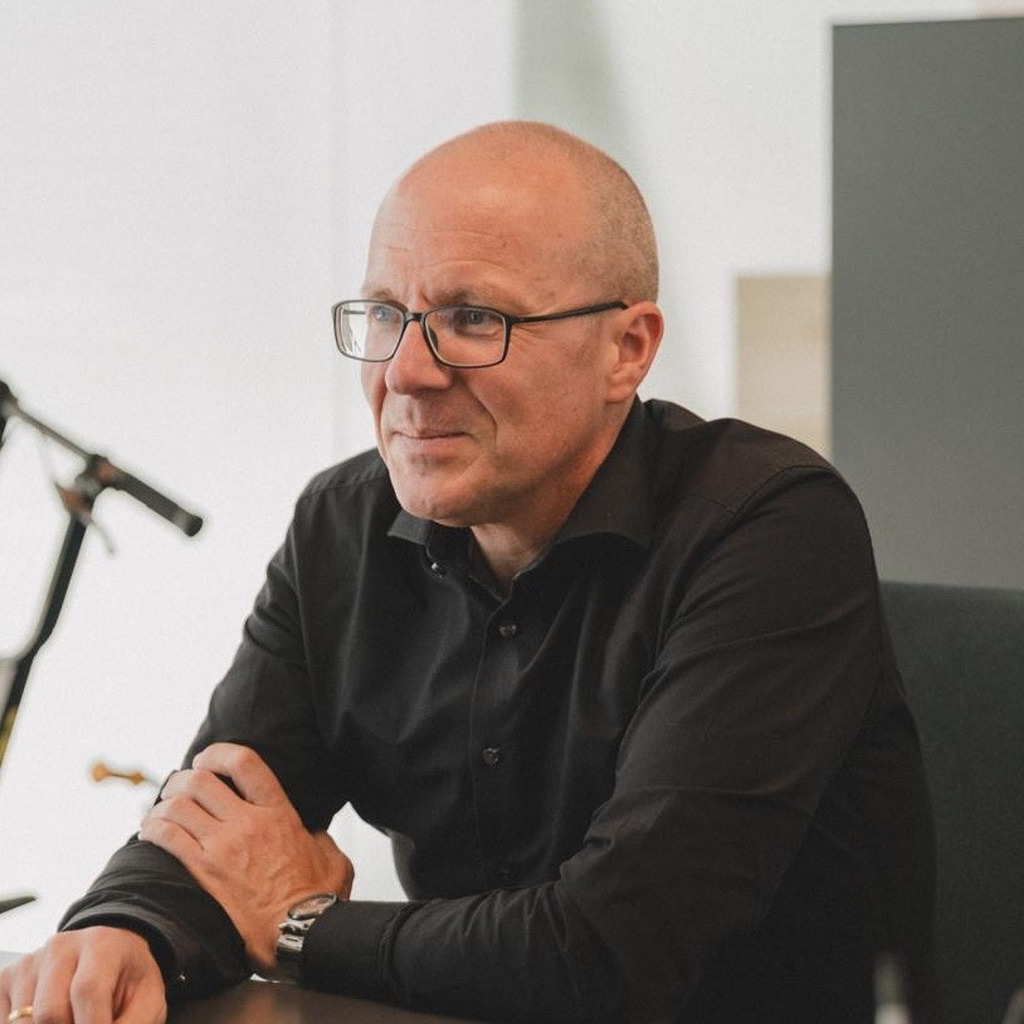 Robert Eichinger - Chief Financial Officer - KISKA | XING