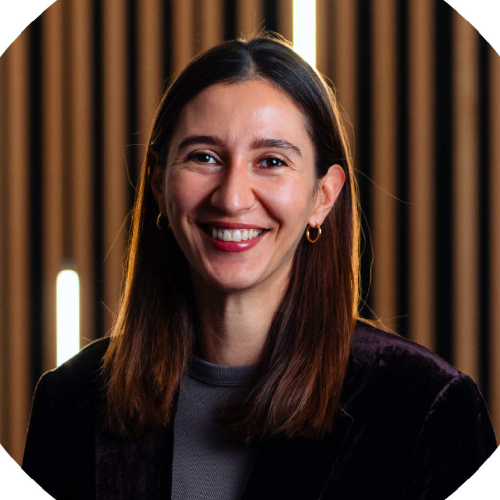 Isabelle Hünsch - Recruiterin - die Bayerische | XING