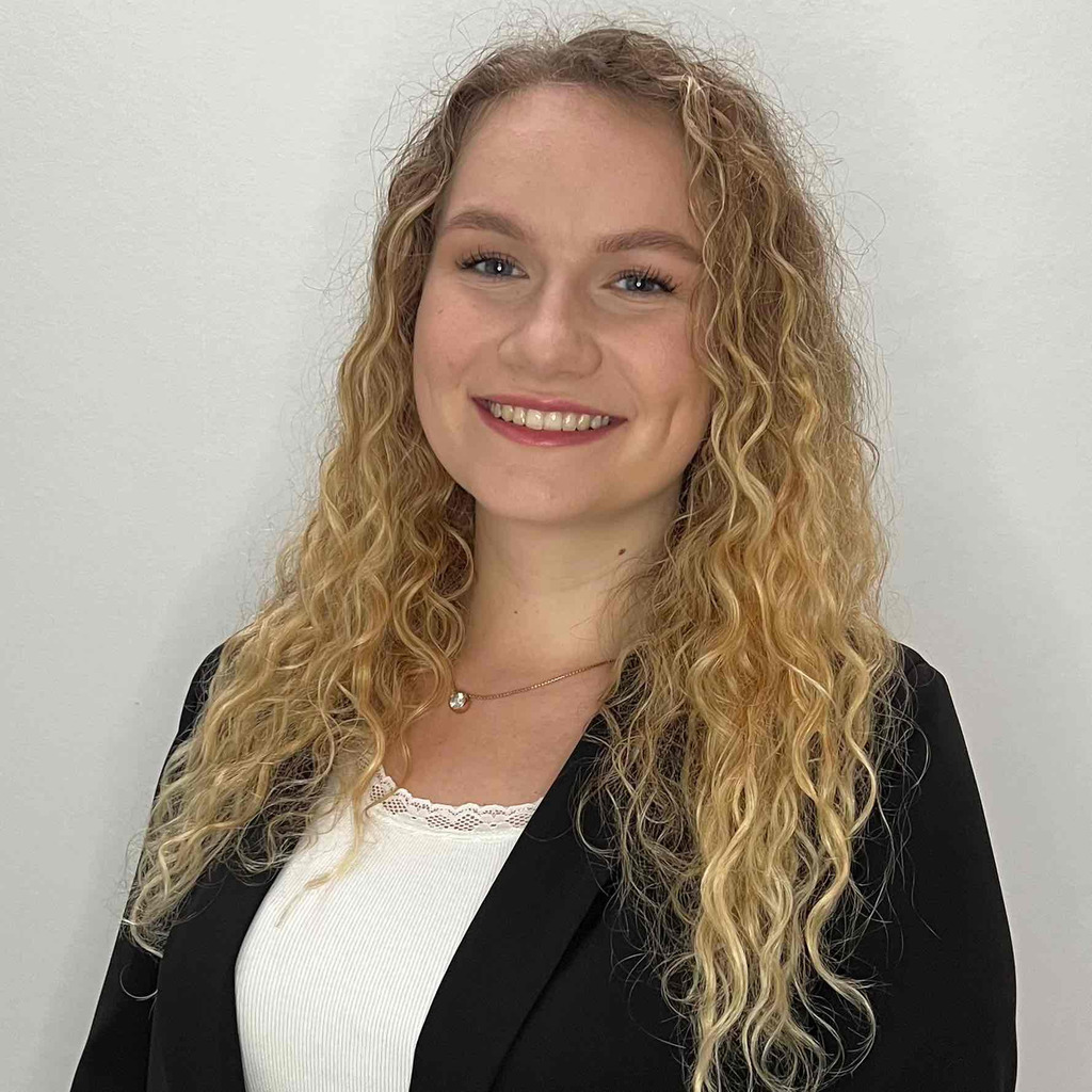 Gina Hartmann - IT Inhouse Consultant Messaging & Collaboration ...