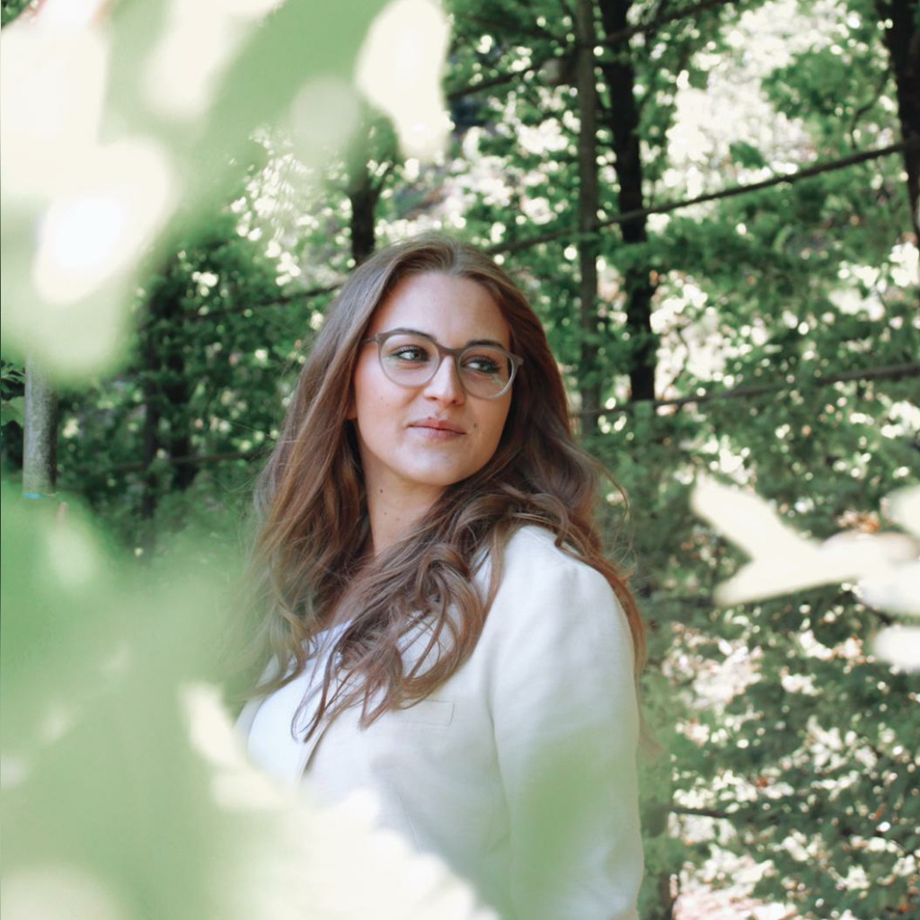 Anna Scholl - kaufmännische Angestellte - inviteHR | XING