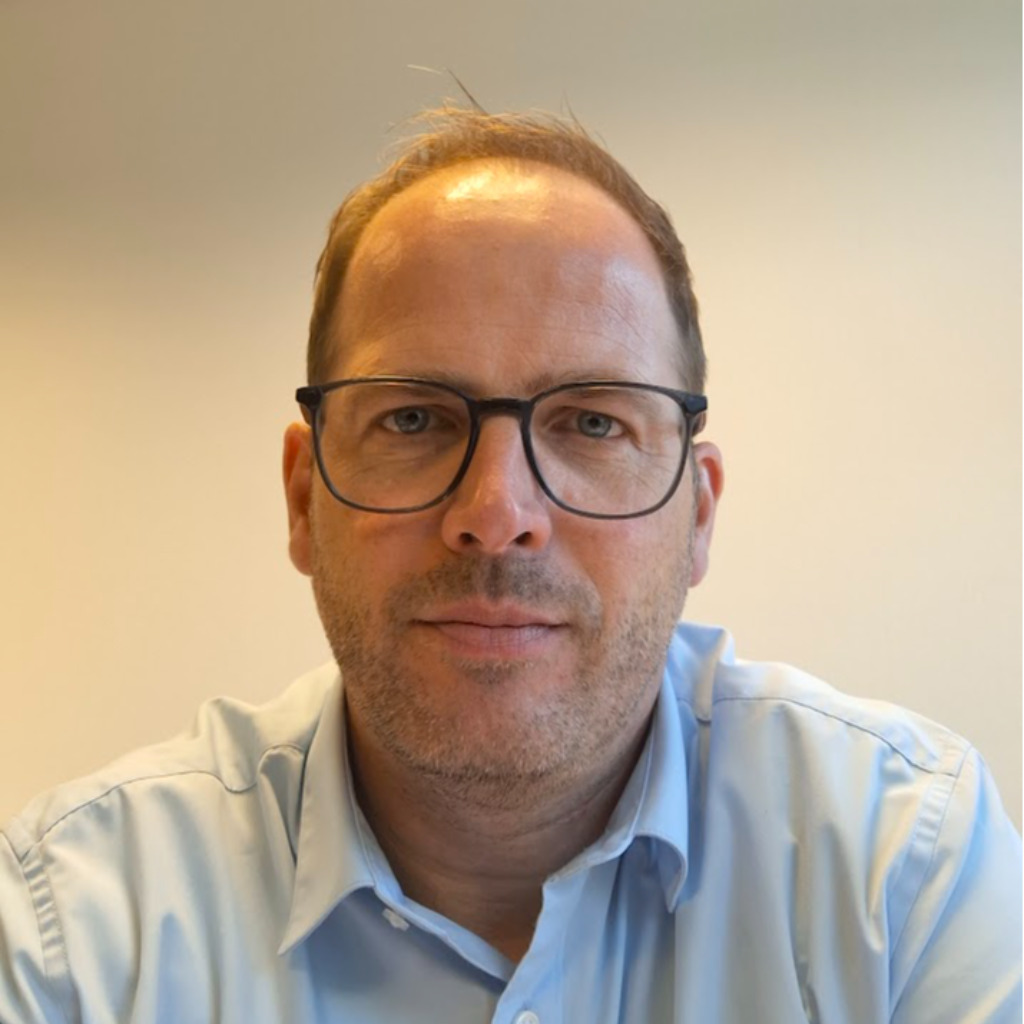 Thomas Menke - Abteilungsleiter IT und Versicherungen ...