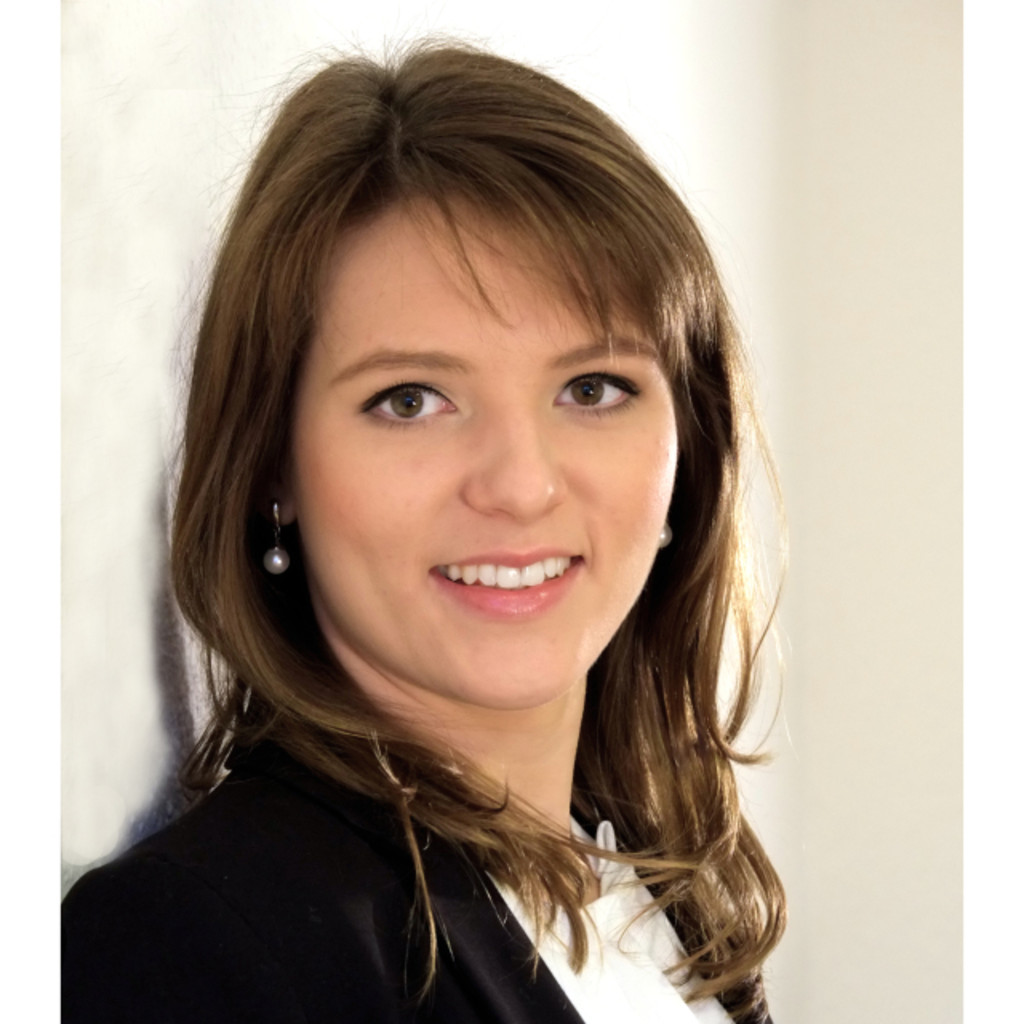 Angelina Schultz - Search Executive - Mediacom (London, UK) | XING