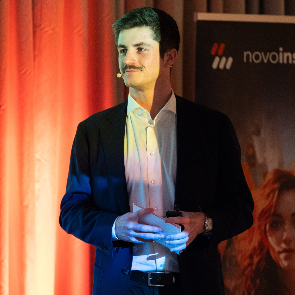 Luca Knobloch - Product Owner AI Digital Commerce - novomind AG | XING