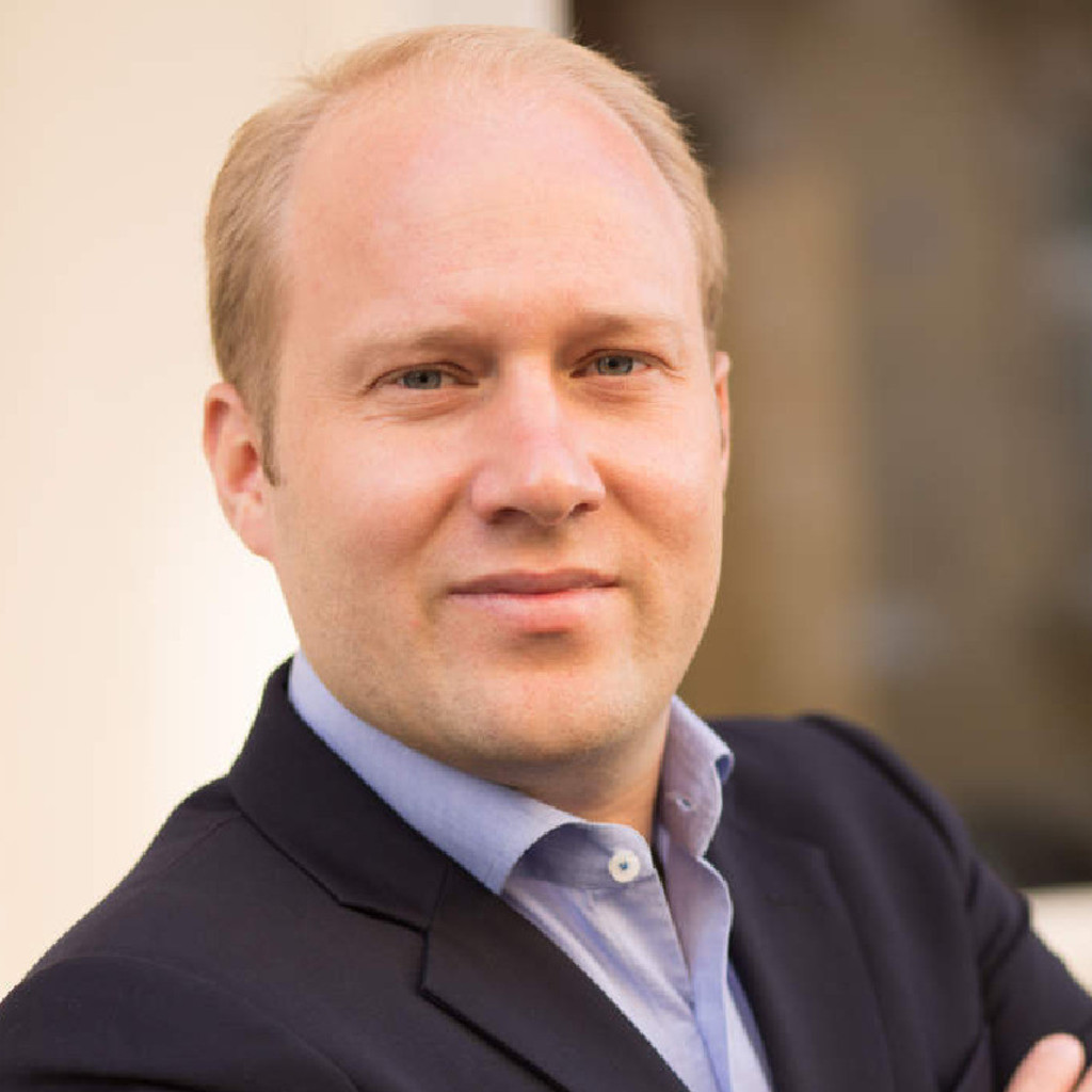 Roman Kalusa - Senior Manager Customer Experience and Digitalization ...