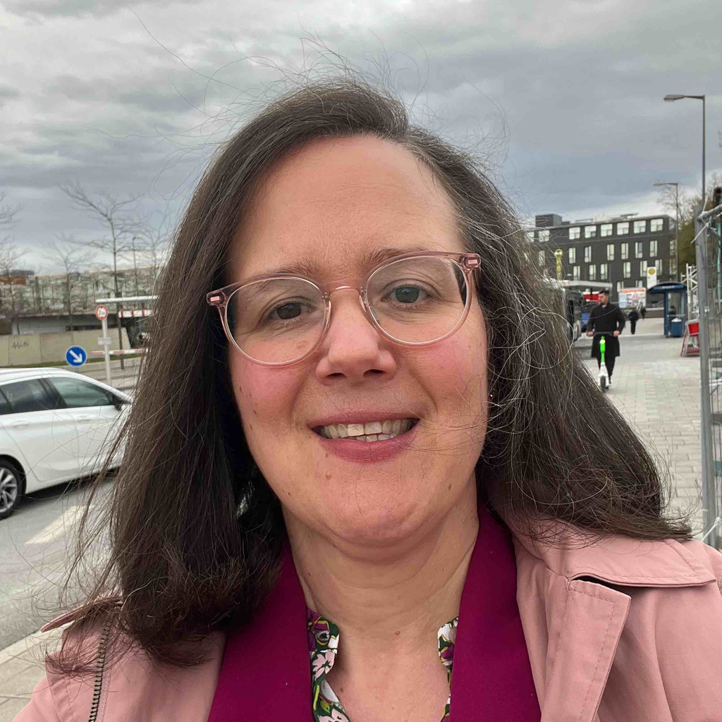 Julia Blumenthal - Aboverwaltung / Event-Organisation - SWEETS GLOBAL NETWORK e.V. | XING