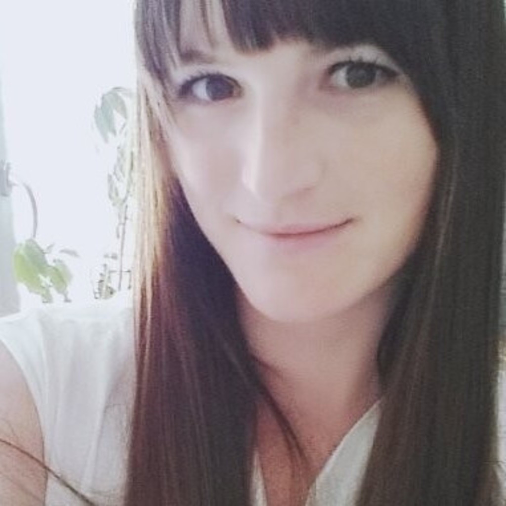 Kathrin Höller - Grafikdesignerin - HöllerDesign | XING