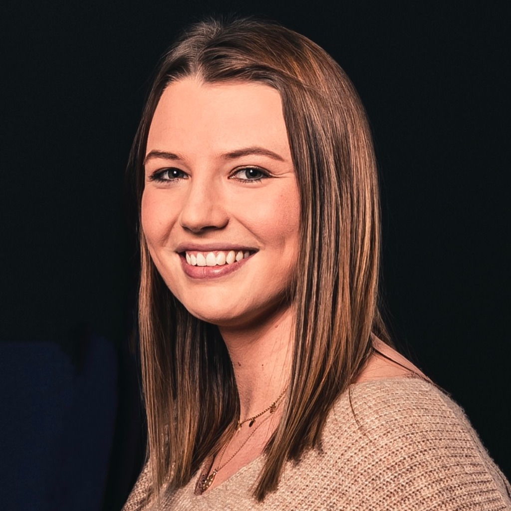 Lisa Dingerkus - Persönliche Assistenz - Vice President Global Product ...