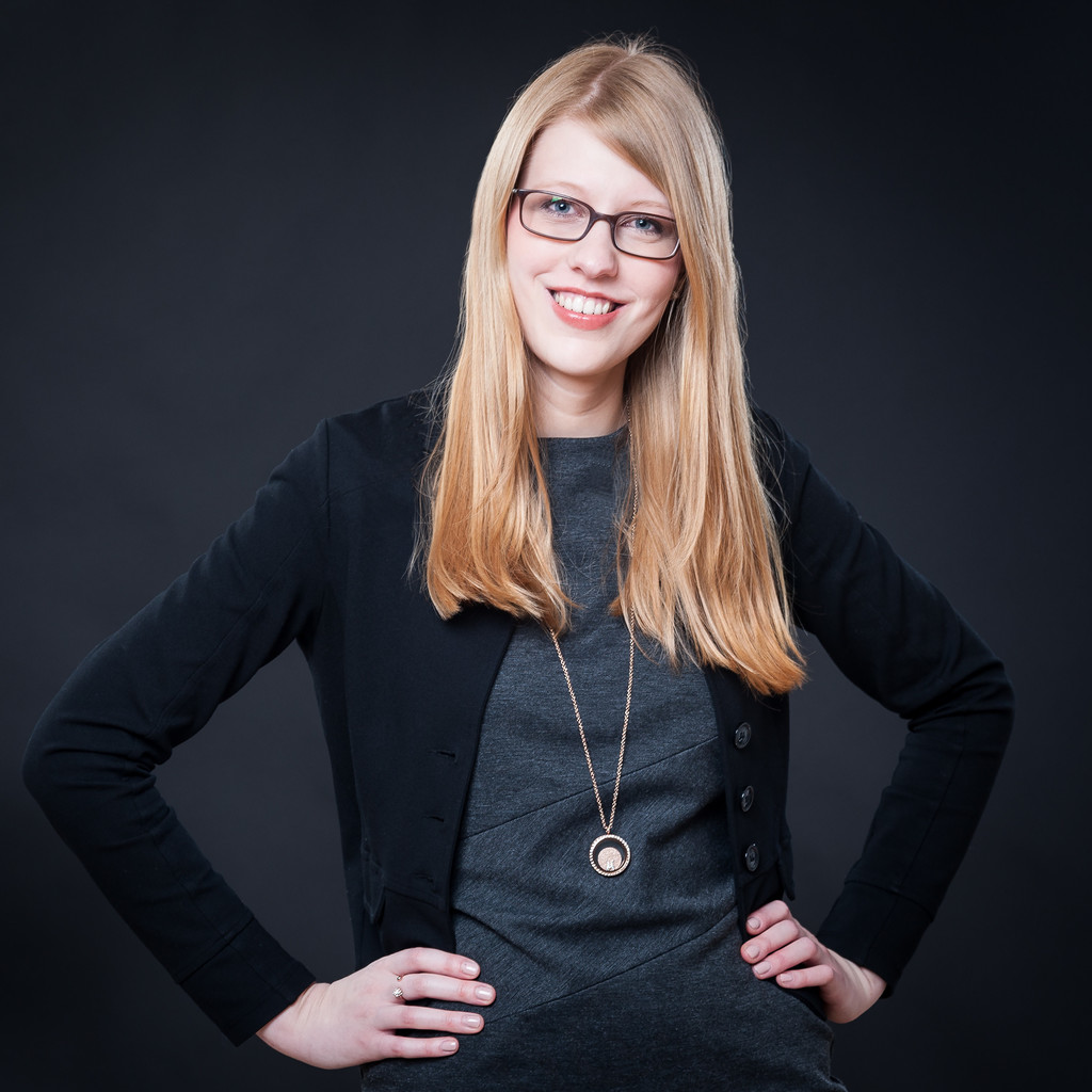 Dr. Laura Vaverka - Vertrieb Volkswagen Nutzfahrzeuge - Volkswagen AG ...