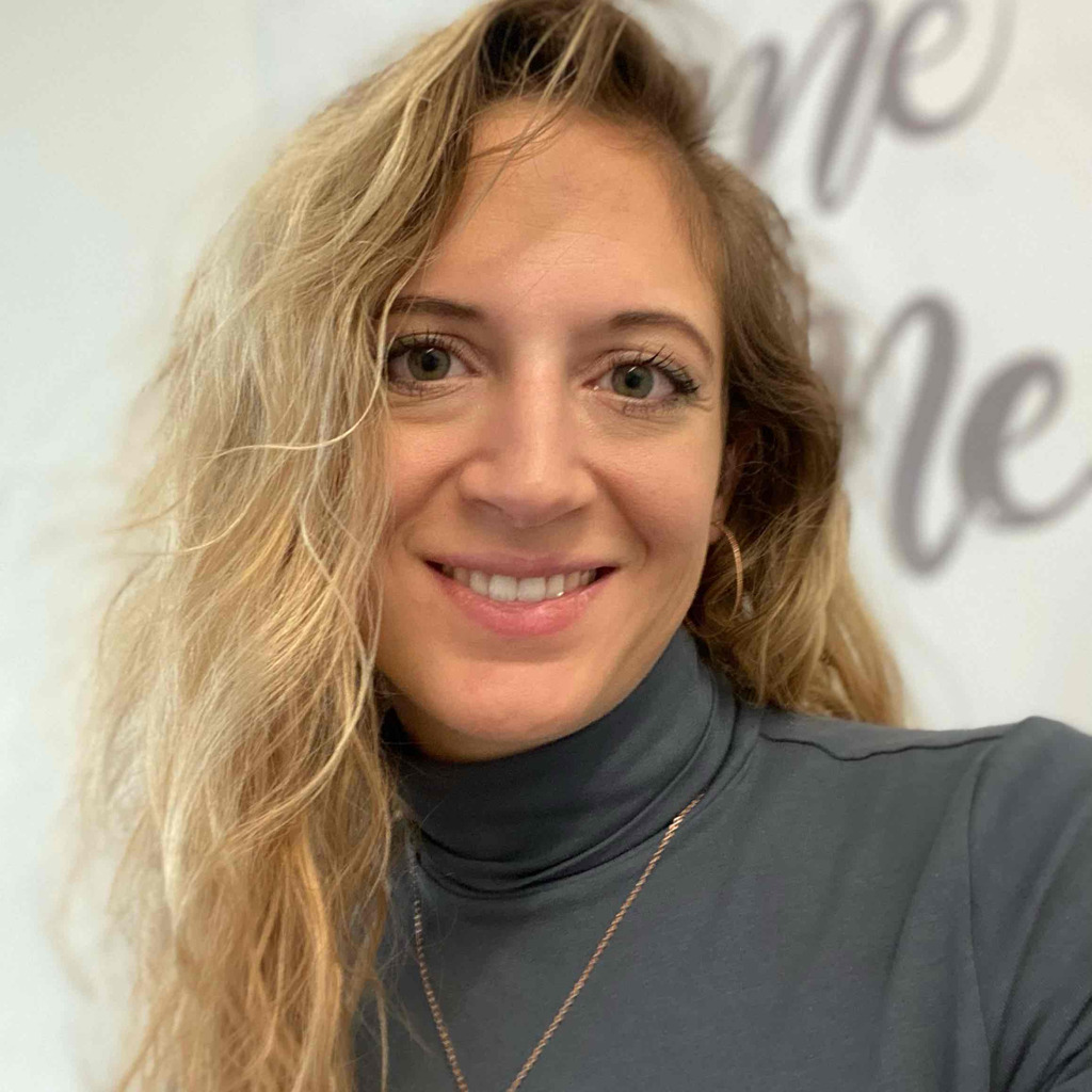 Stephanie Niederer Marketing Cooperation Manager B2B Mobilezone stephanie-niederer-marketing-cooperation-manager-b2b-mobilezone