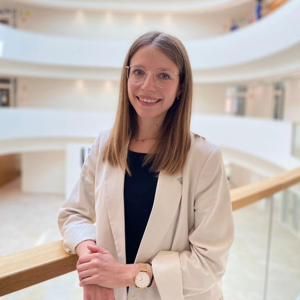 Deborah Wagner - Produktionslinienleiter - Heraeus Conamic | XING