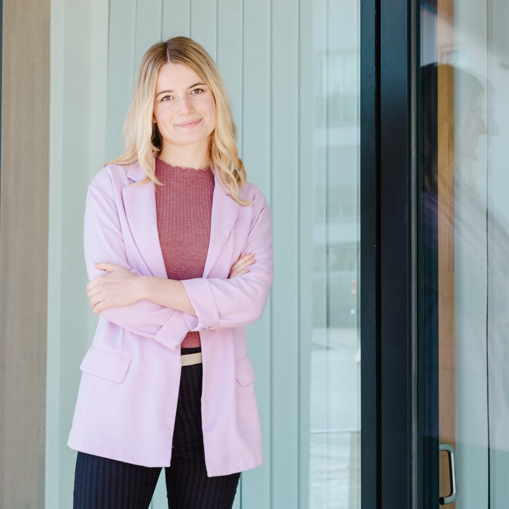 Sophie Stetter - Gewerbekundenberaterin - Raiffeisenbank im Oberland eG ...