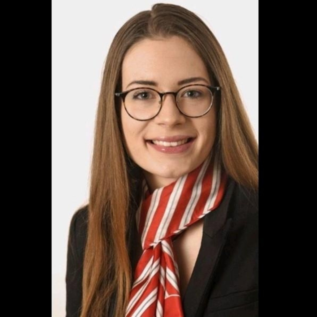 Alexandra Huber - Abteilungsleiterin Personal - Sparkasse Niederbayern ...