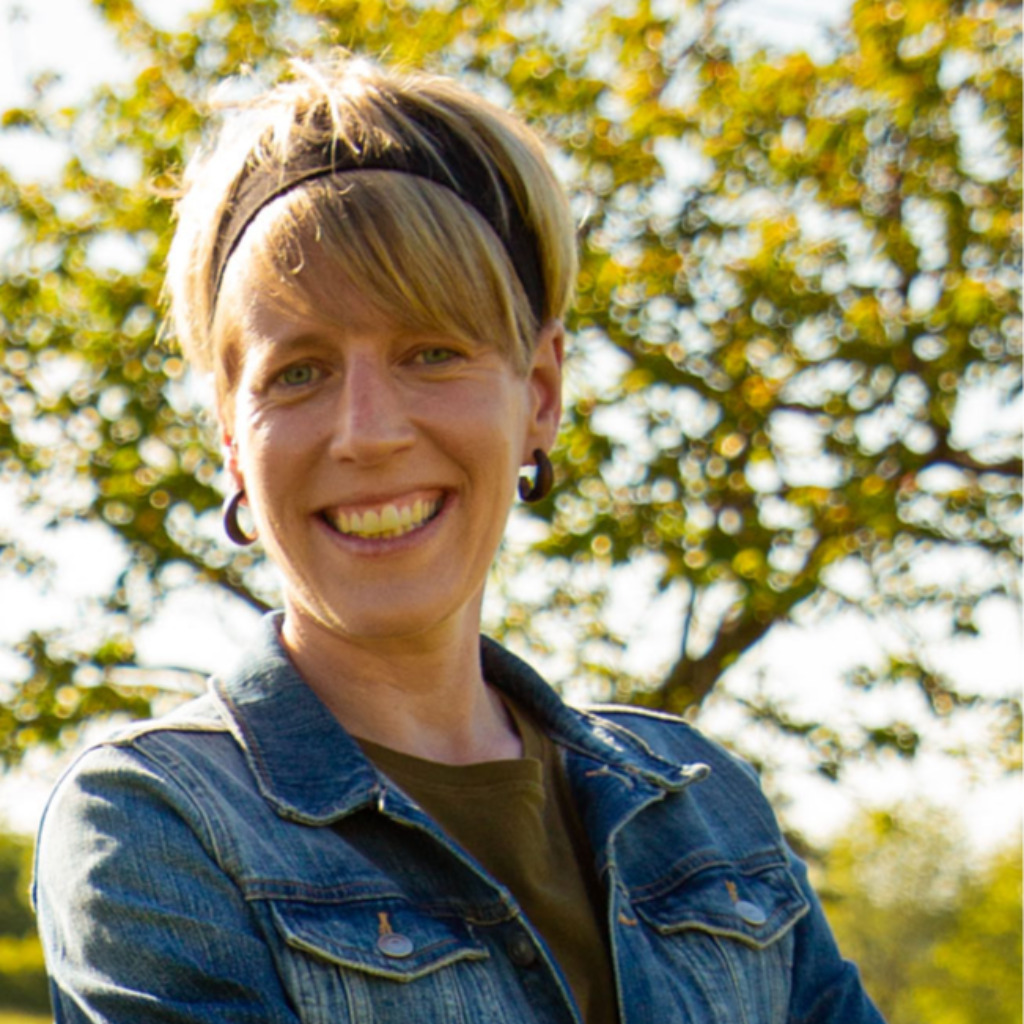 Anja Bauer - Mediengestalter Digital & Print - STI Group | XING