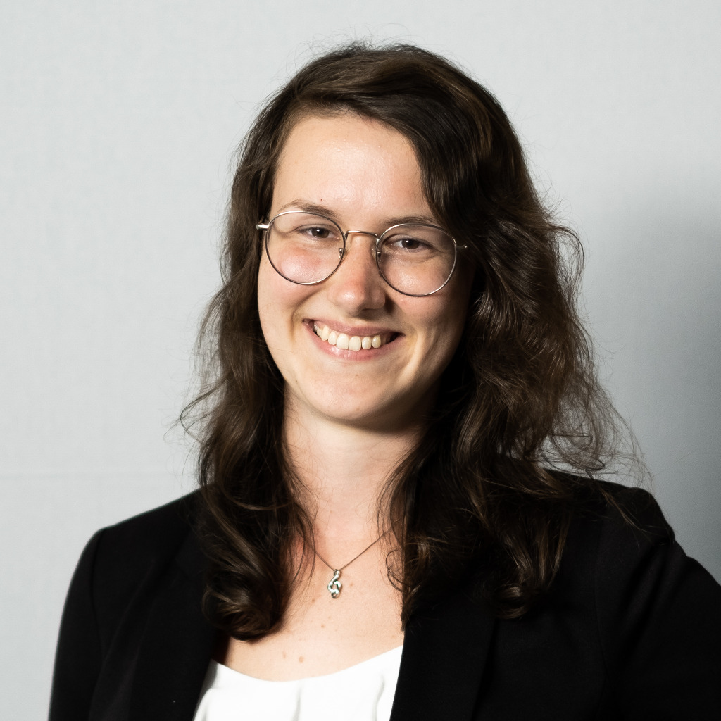 Nadine Bachl - Software Engineer - LexCom Informationssysteme GmbH | XING