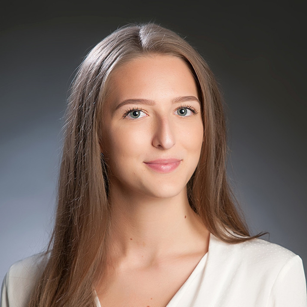 Alma Delic - Marketing Manager - LIPOELASTIC GmbH | XING