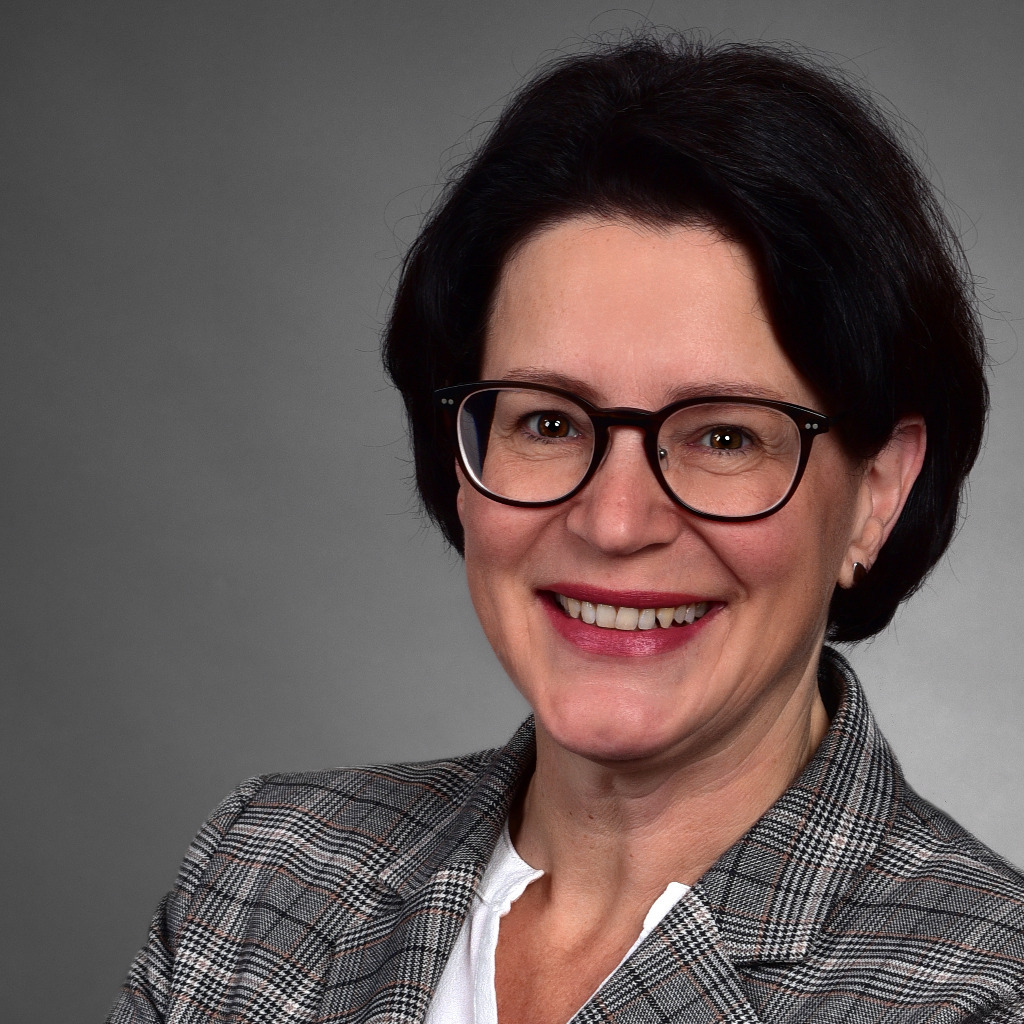 Tanja Reiser - Assistentin der Geschäftsführung - Carl Roth GmbH + Co ...