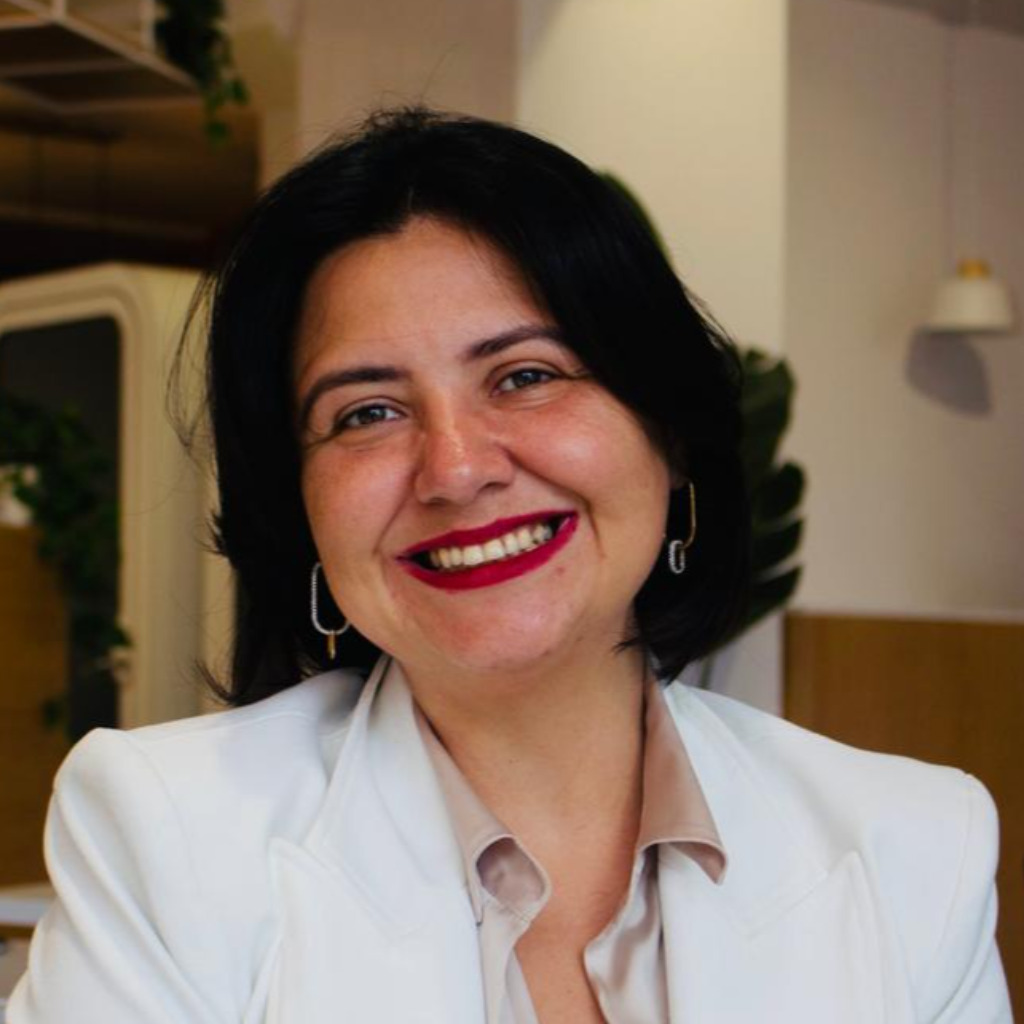 Aline Fonseca - Head of Agile, Digital Transformation and Technology ...