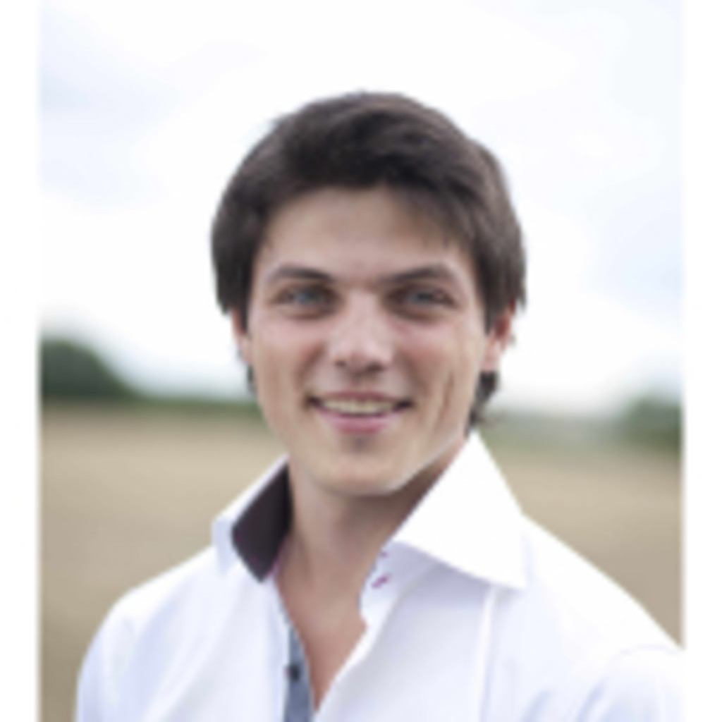 Rob Symes - Senior Recruiter and Junior Maverick - Campbell Black | XING