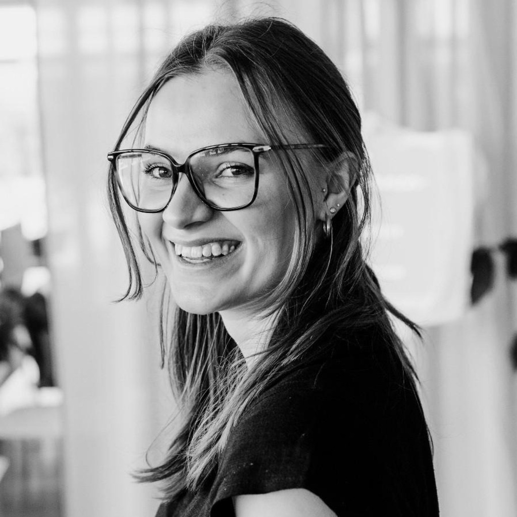 Sabrina Straub - E-Commerce Manager - black palms the label | XING