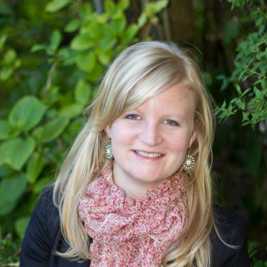 Julia Roth - Spezialistin für Berufsintegration - Verein Lernwerk | XING