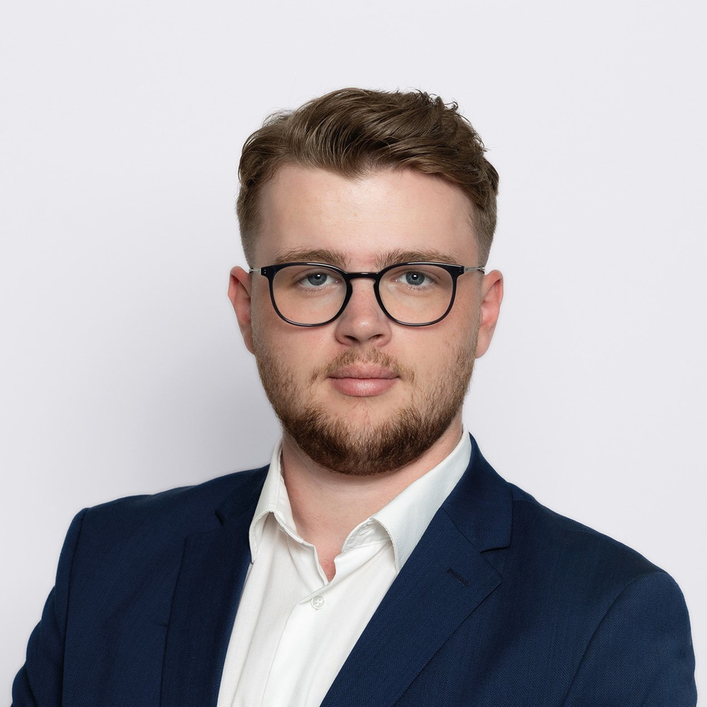 Simon Pointinger - Paralegal Labeling - Red Bull GmbH | XING