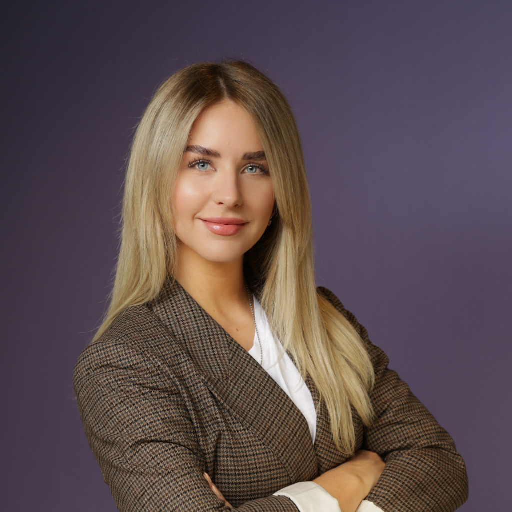 Laura Burgert - Bilanzbuchhalterin - Jochen Schweizer mydays Group | XING