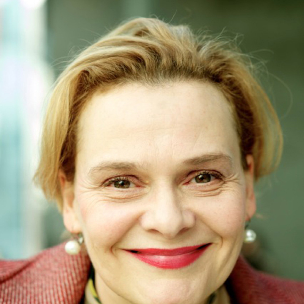 Elisabeth Hautmann - Designer of luxury lingerie - Ille von Rott ...