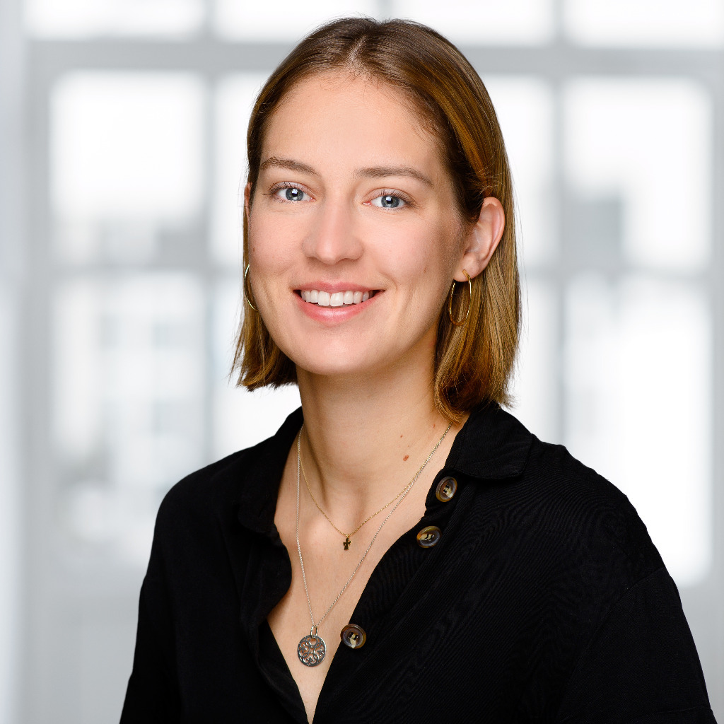 Lisa-Maria Benner - International Business Communications - AKAD ...