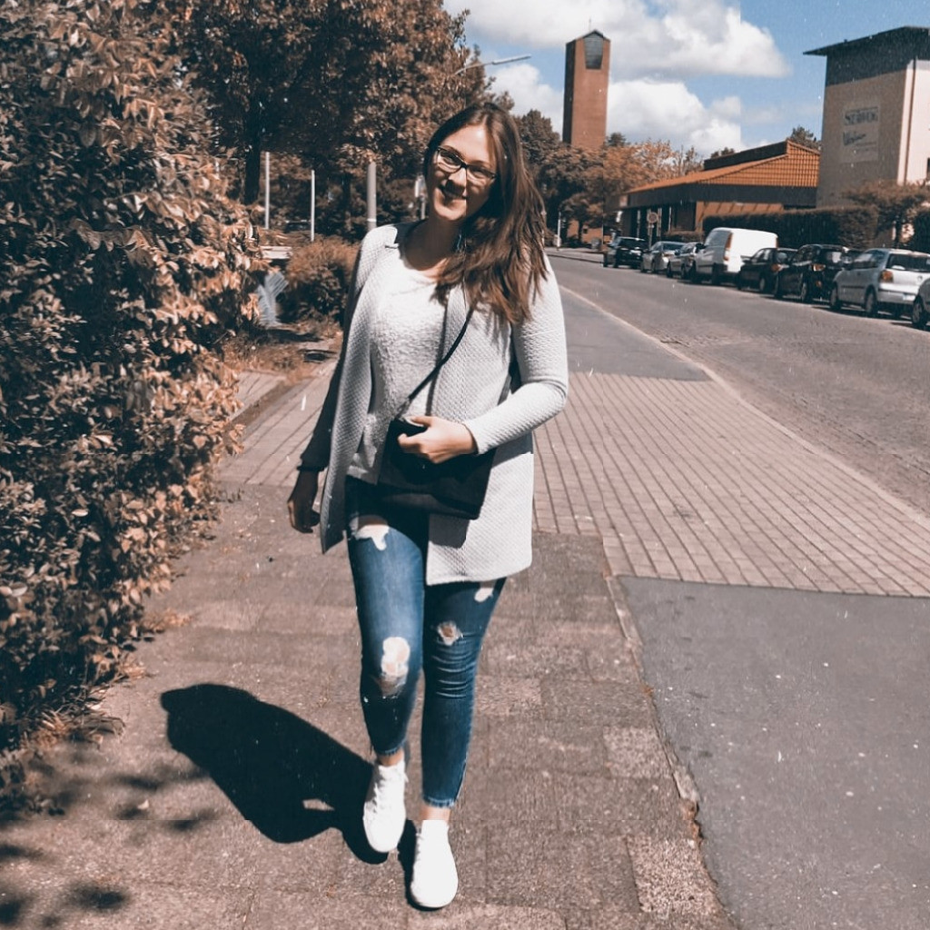 Jessica Niegel - Zahnmedizinische Fachangestellte - Mund-,Kiefer ...