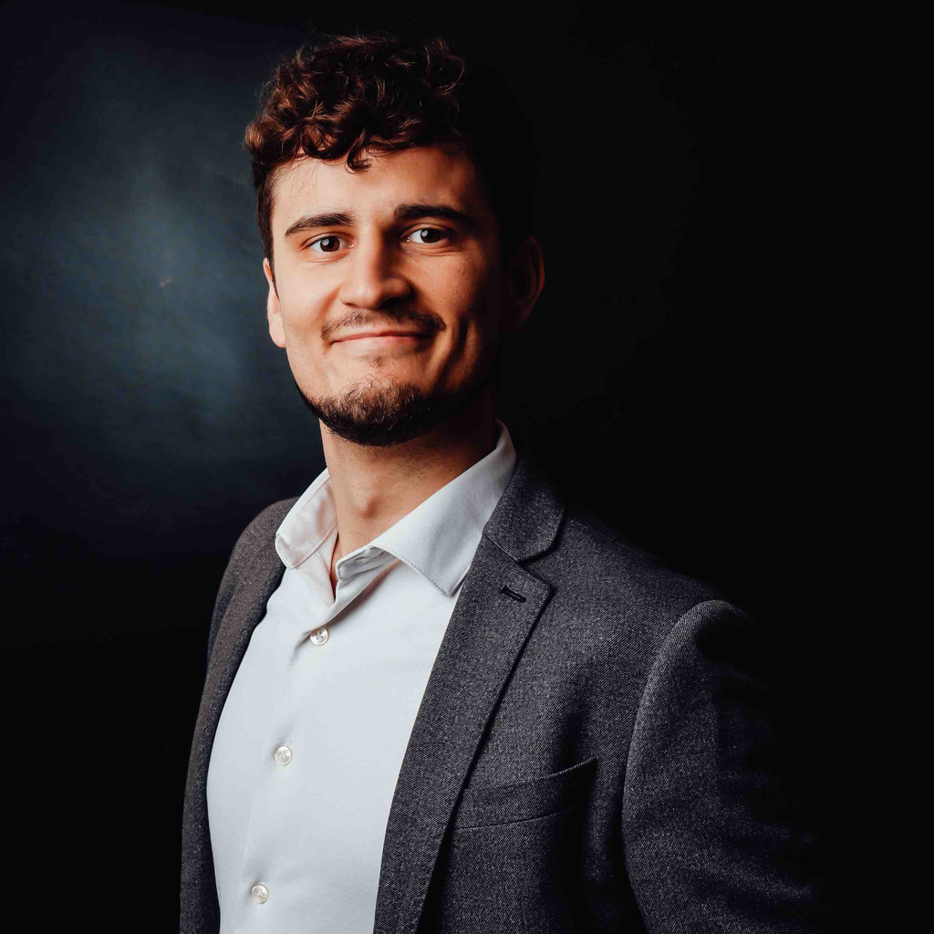 Tom Berkes - Projektmitarbeiter - Schwabenhaus GmbH | XING