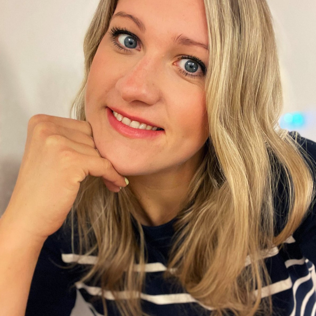 Jennifer Hengst - Office & HR Manager - MAGIX Software GmbH Group | XING