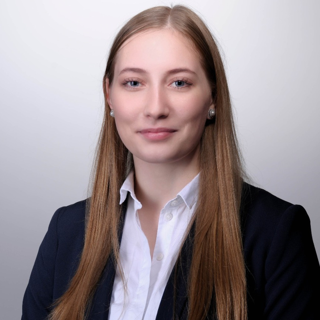 Lisa Wenz - Stipendiatin HR - Diversity, Equity & Inclusion - AXA ...