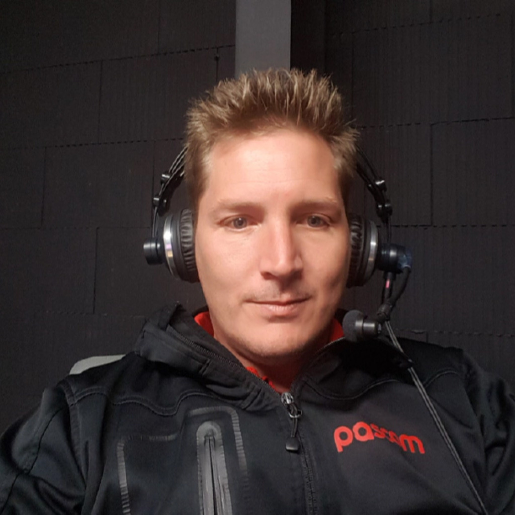 James Barton - Marketing Manager - pascom GmbH | XING