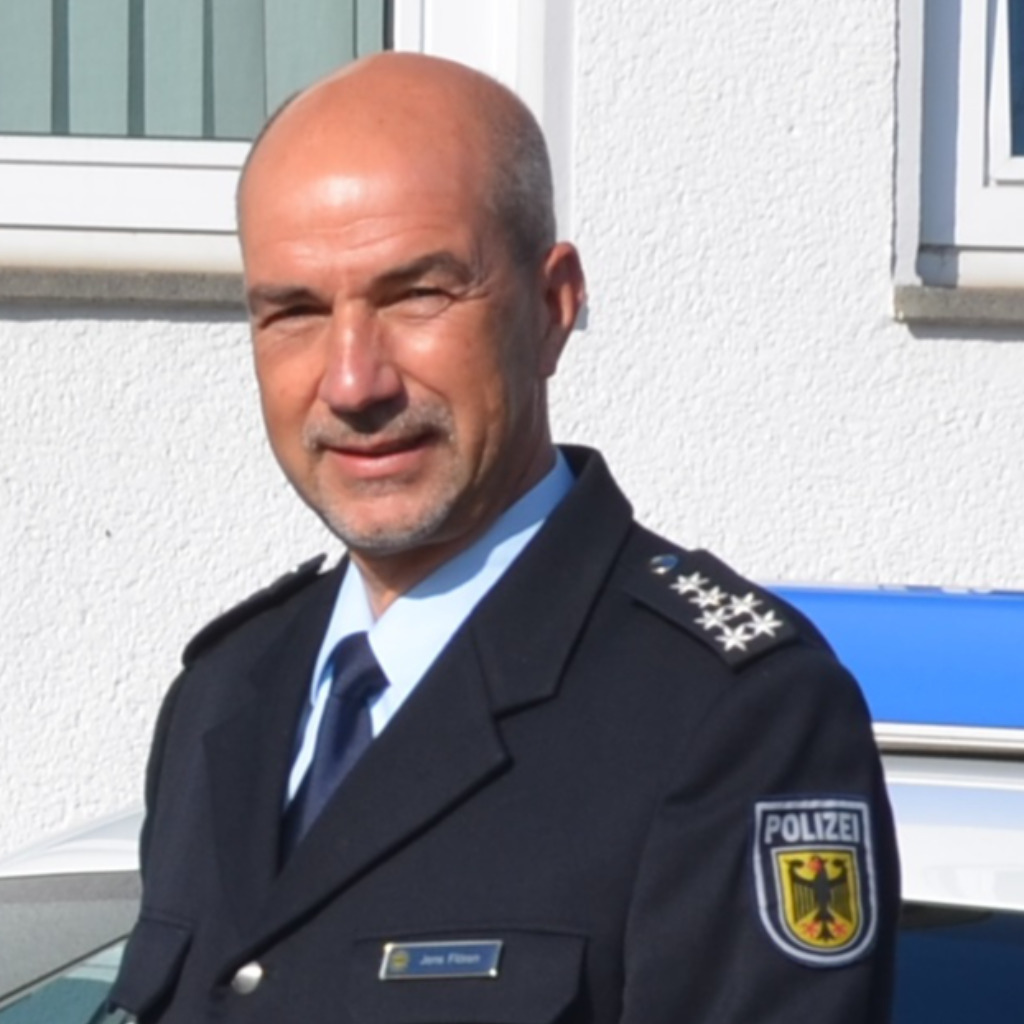 Jens Flören - Leiter Stabsstelle Öffentlichkeitsarbeit zgl. Pressesprecher - Bundespolizei | XING