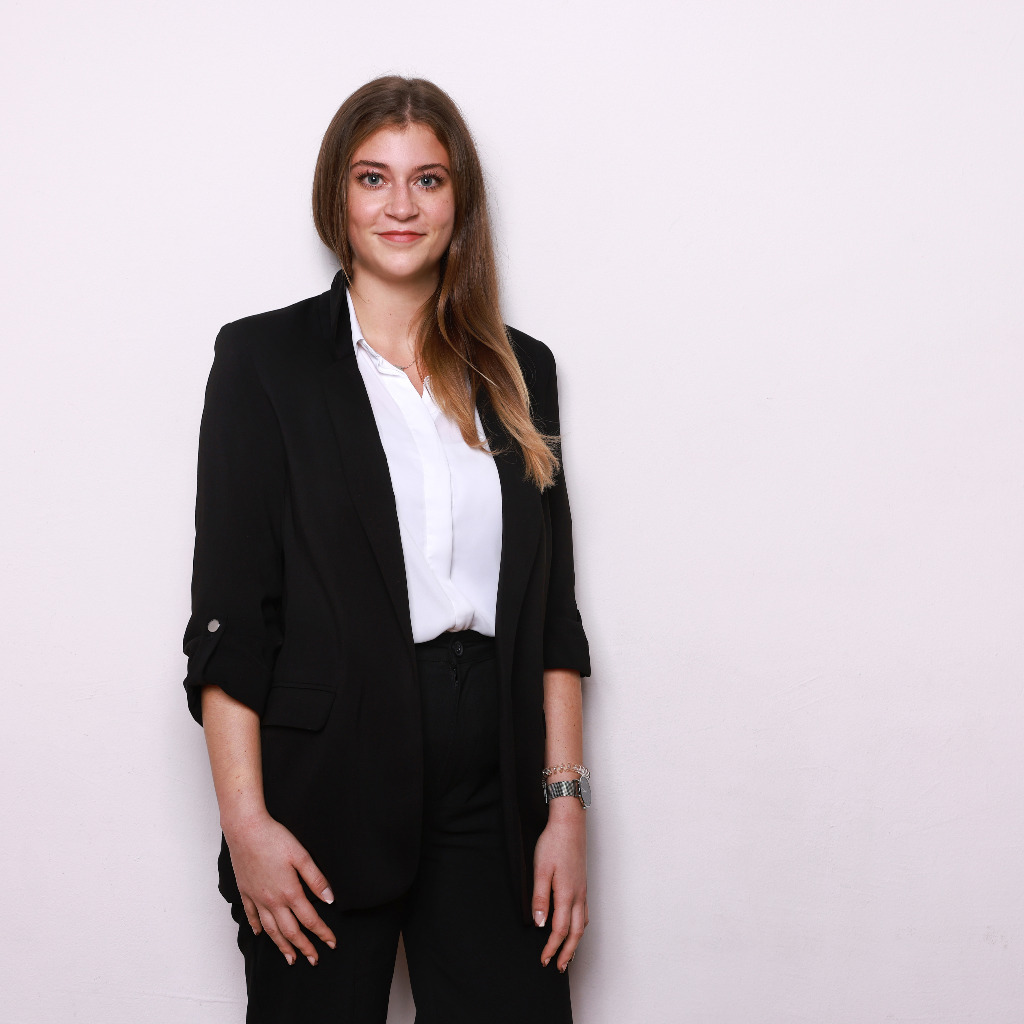 Selina Filser - Senior Partner Manager - KRONGAARD GmbH | XING