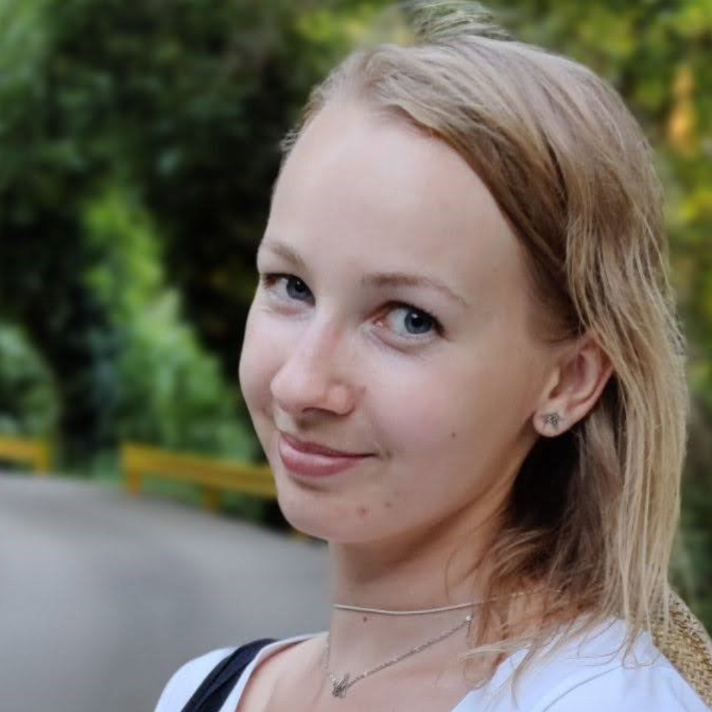 Hana Zivna - Junior Python/Django Developer - Team Zeus, Direct Online Services | XING