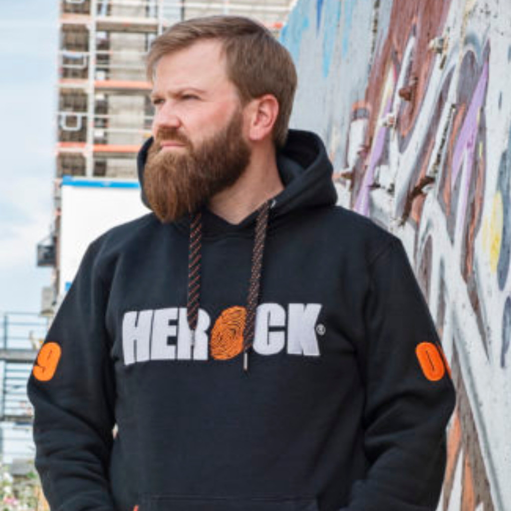 Simon Bertram - Konstruktion und Fertigung - Die Holzwirtschaft | XING