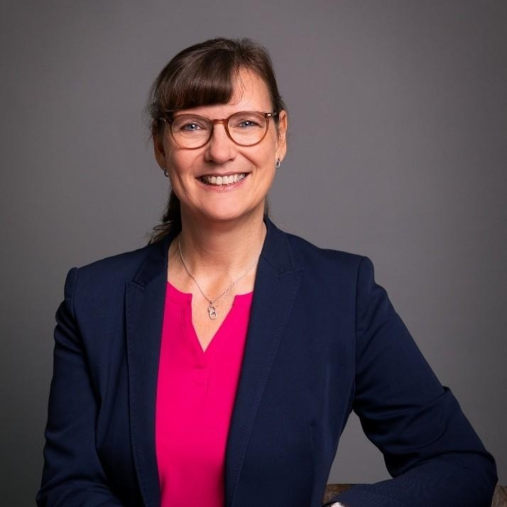 Eva Krüger - Bereichsleitung Kaufmännisches Objektmanagement - Europa ...
