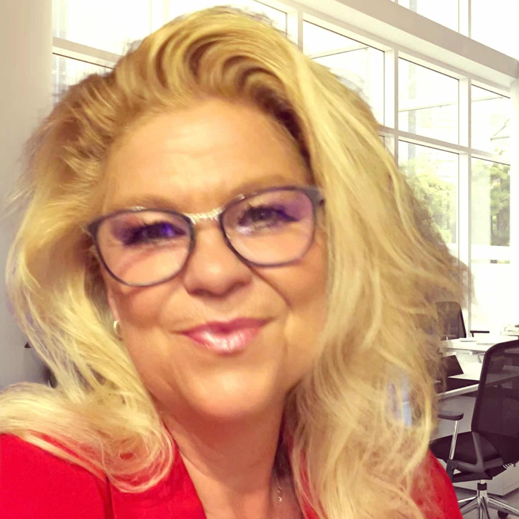 Sabrina Ginter's Instagram, Twitter & Facebook on IDCrawl