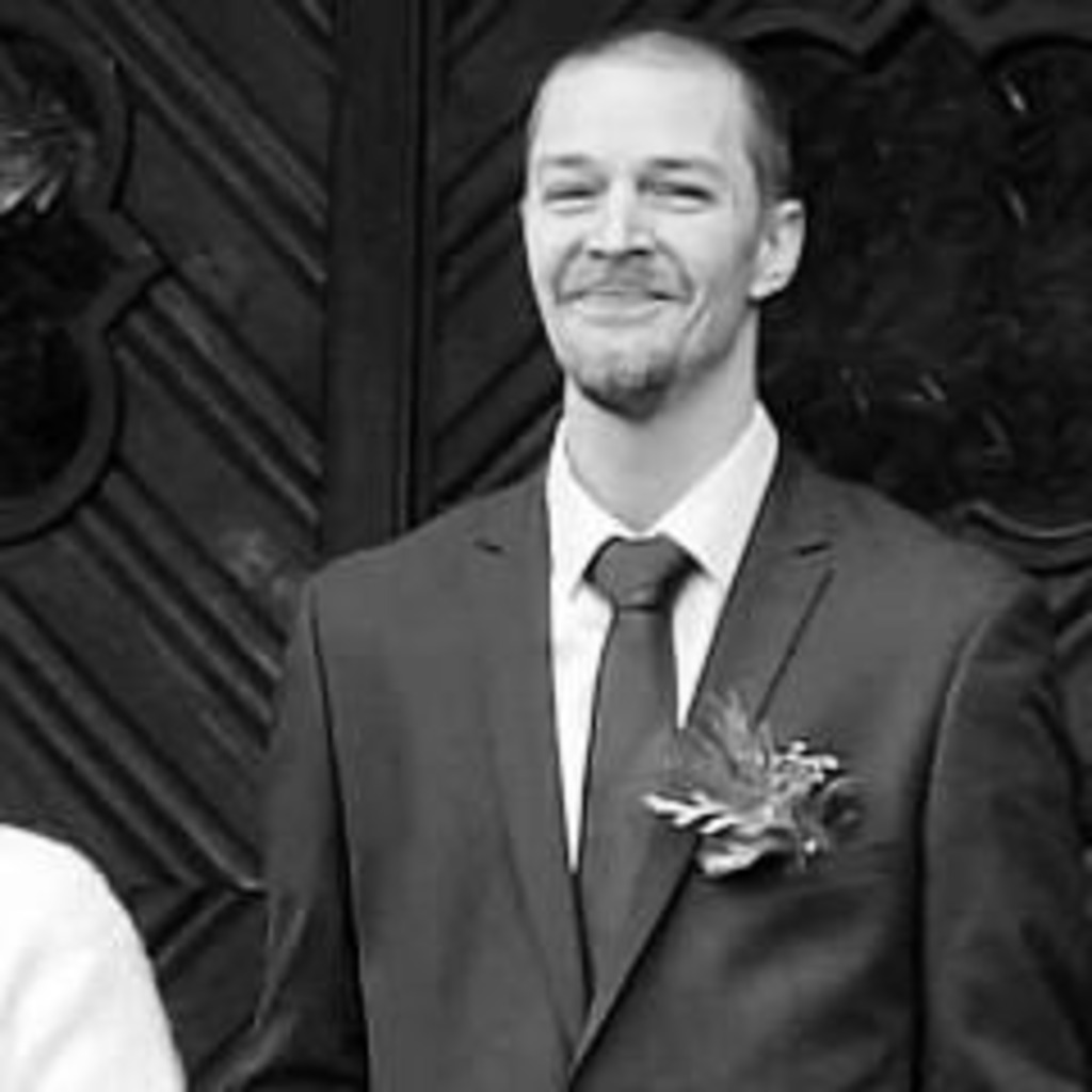 Nicolas Bauer - Hausmeister Assistent - Schulbau Hamburg | XING