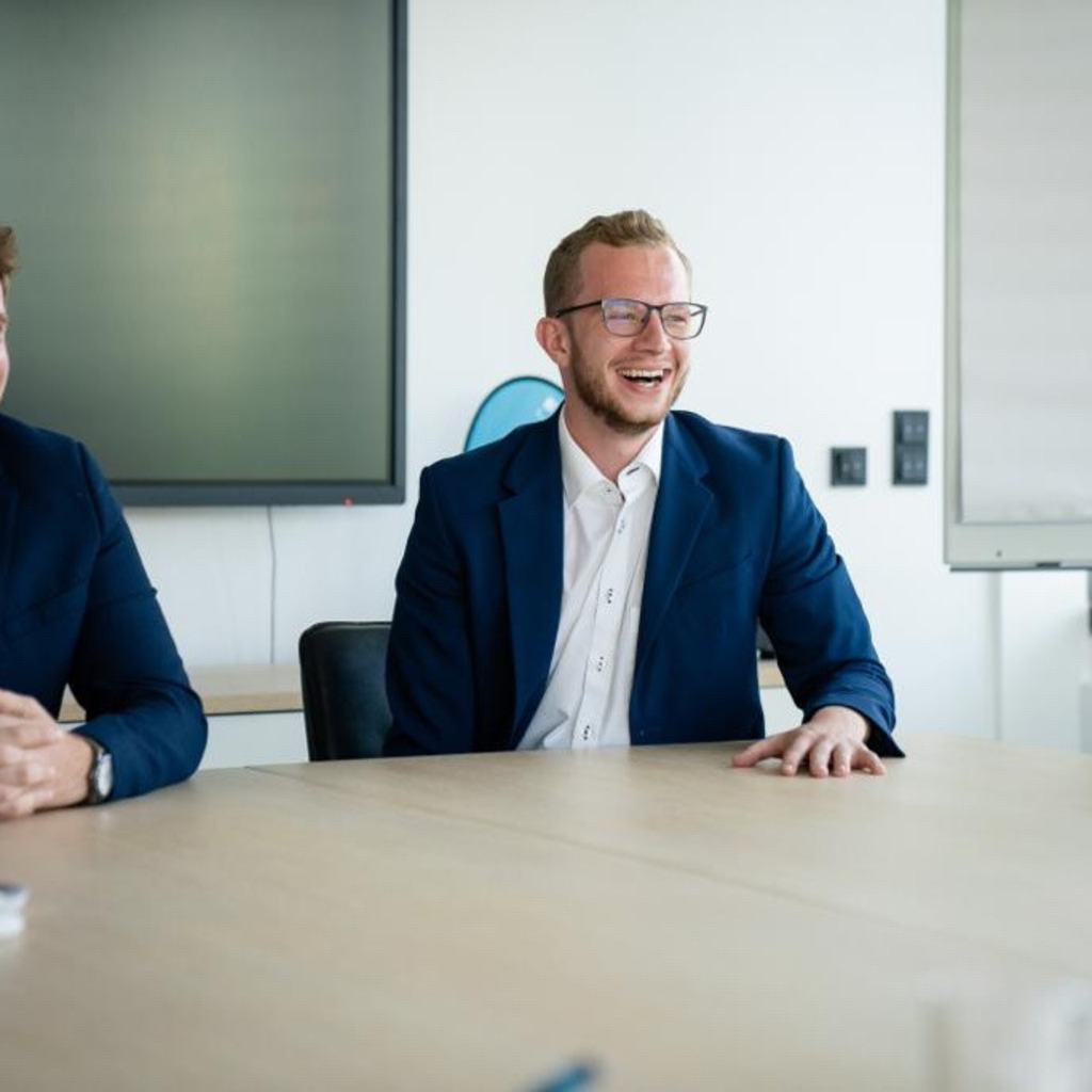 Florian Figge - Volljurist - Universität Bielefeld - Lehrstuhl für ...