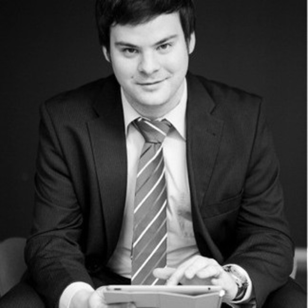 Michael Benz - Stream Lead Credit Cards @ E2 Programm, Director - UBS ...