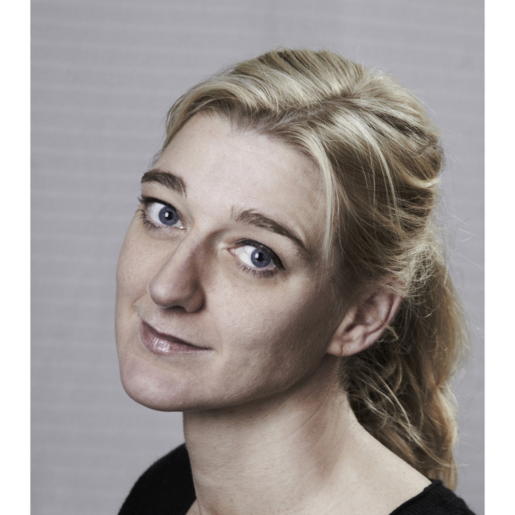 Sandra Linde - Bühnen- und Kostümbildnerin - KJT Theater Dortmund | XING