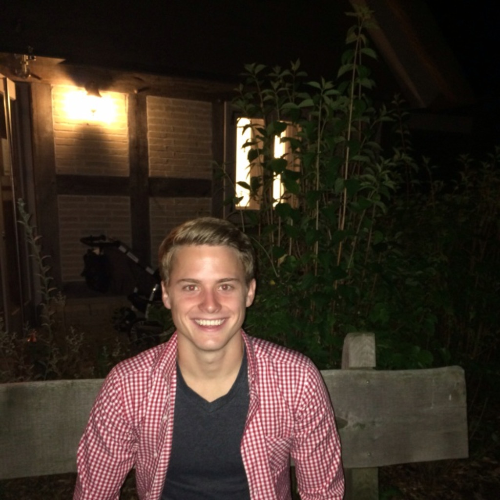 Mario Hofmann - Unternehmer - Geldgeschäft | XING