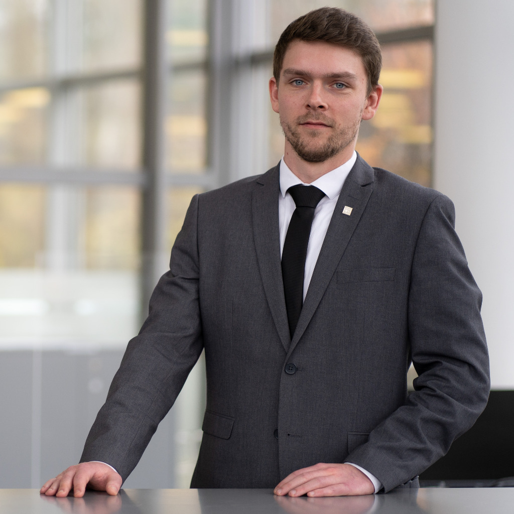 Jörn-Lukas Weinel - Experte für moderne Zeitgerechte Investments ...