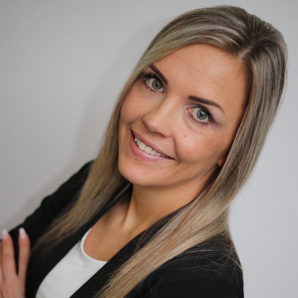 Anne Anders - Leitung Marketing & e-Commerce - Heckert Solar GmbH | XING